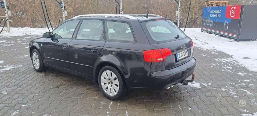 Melns Audi A4 2007 Panevēža, ar dzinēja tilpumu 1.99 L un nobraukumu 426 tūkst. km par 1700 €, foto 5 vietnē AUTOMOTO.COM.LV