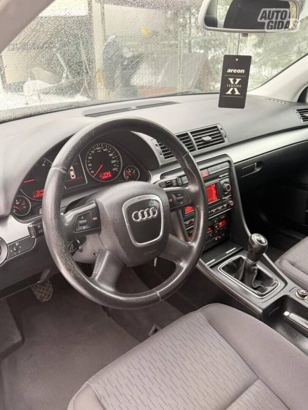 Melns Audi A4 2007 Utena, ar dzinēja tilpumu 2.00 L un nobraukumu 260 tūkst. km par 3100 €, foto 4 vietnē AUTOMOTO.COM.LV