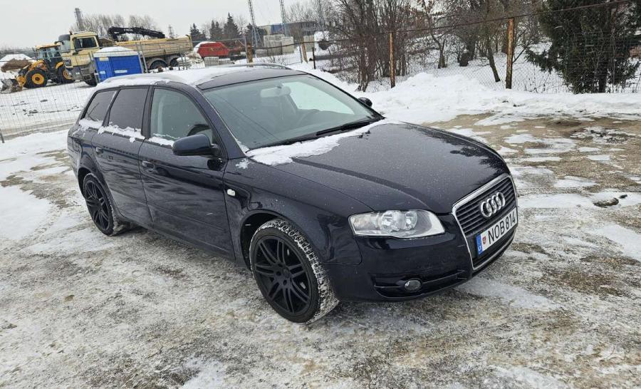 Black Audi A4 2007 in Kaunas, with an engine capacity of 1.97 L and mileage of 400 thousand km for 2650 €, photo 2 on AUTOMOTO.COM.LV