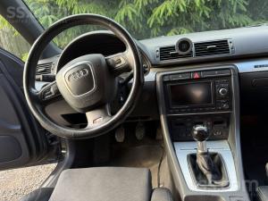 Black Audi A4 2007 in Riga, with an engine capacity of 3.00 L and mileage of 356 thousand km for 3800 €, photo 6 on AUTOMOTO.COM.LV