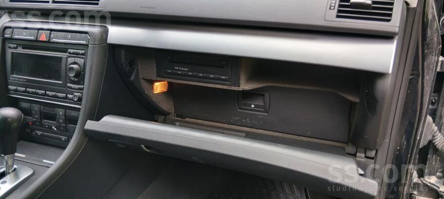 Black Audi A4 2007 in Bauska, with an engine capacity of 2.00 L and mileage of 385 thousand km for 2850 €, photo 18 on AUTOMOTO.COM.LV