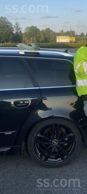 Melns Audi A4 2007 Rīga, ar dzinēja tilpumu 2.00 L un nobraukumu 324 tūkst. km par 1500 €, foto 13 vietnē AUTOMOTO.COM.LV
