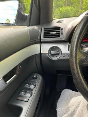 Black Audi A4 2007 in Cesis, with an engine capacity of 3.00 L and mileage of 324 thousand km for 3200 €, photo 15 on AUTOMOTO.COM.LV