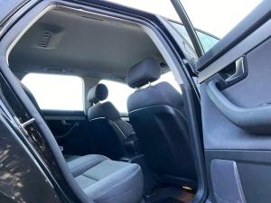 Black Audi A4 2007 in Cesis, with an engine capacity of 2.00 L and mileage of 262 thousand km for 3699 €, photo 21 on AUTOMOTO.COM.LV