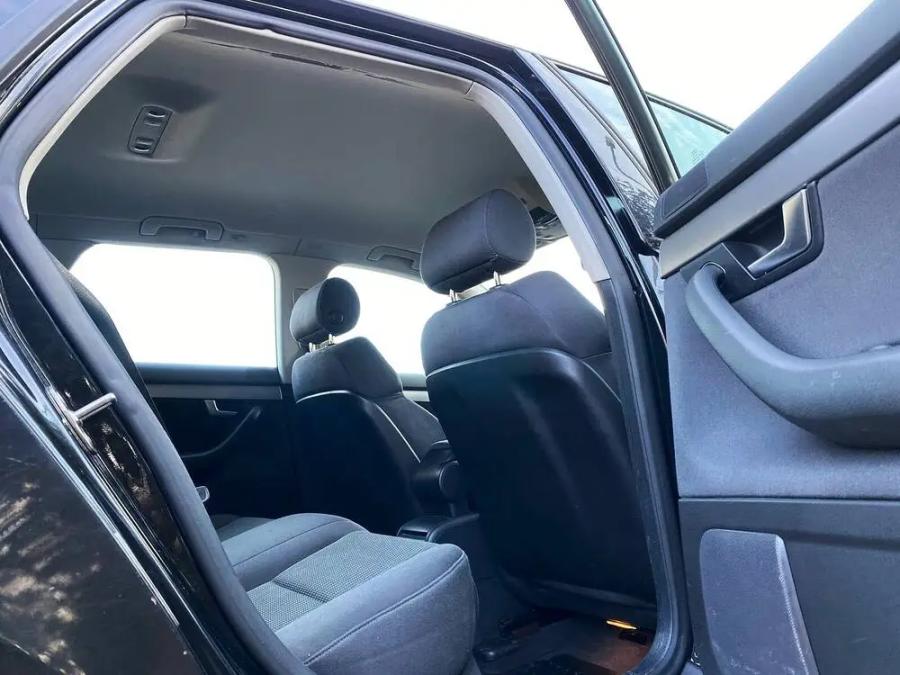 Black Audi A4 2007 in Cesis, with an engine capacity of 2.00 L and mileage of 262 thousand km for 3699 €, photo 21 on AUTOMOTO.COM.LV