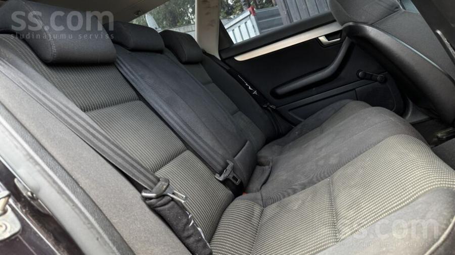 Black Audi A4 2007 in Riga, with an engine capacity of 2.00 L and mileage of 390 thousand km for 1490 €, photo 8 on AUTOMOTO.COM.LV