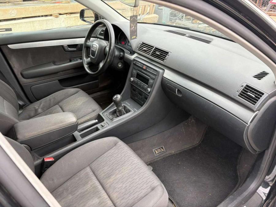 Black Audi A4 2007 in Vilnius, with an engine capacity of 1.99 L and mileage of 259 thousand km for 700 €, photo 9 on AUTOMOTO.COM.LV