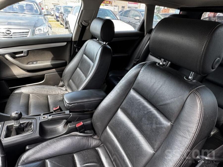 Melns Audi A4 2007 Daugavpils, ar dzinēja tilpumu 2.70 L un nobraukumu 0 tūkst. km par 2300 €, foto 17 vietnē AUTOMOTO.COM.LV
