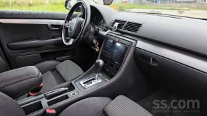 Black Audi A4 2007 in Riga, with an engine capacity of 2.70 L and mileage of 338 thousand km for 3200 €, photo 14 on AUTOMOTO.COM.LV