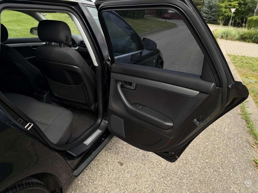 Melns Audi A4 2007 Viļņa, ar dzinēja tilpumu 1.99 L un nobraukumu 240 tūkst. km par 3200 €, foto 22 vietnē AUTOMOTO.COM.LV