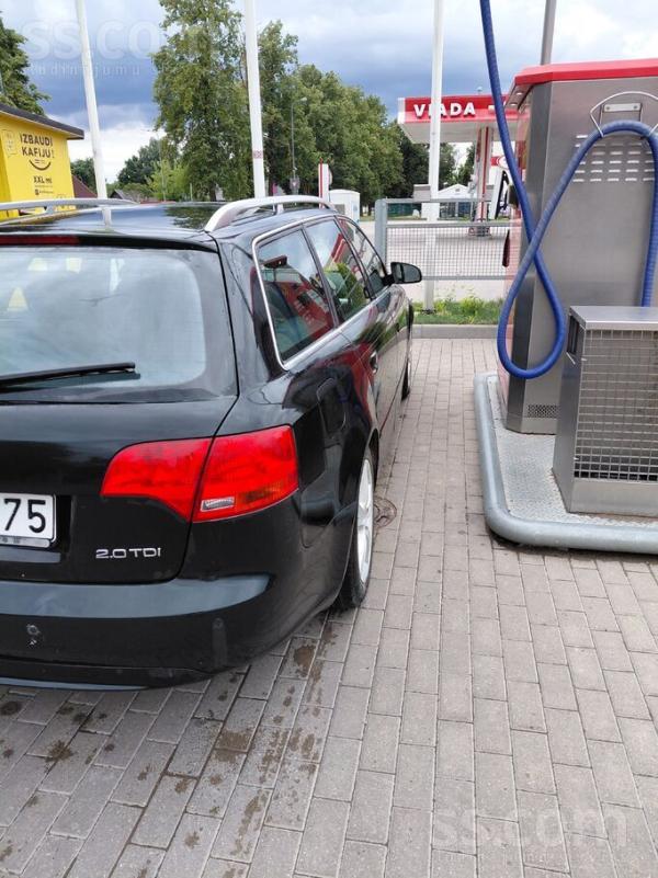 Melns Audi A4 2007 Jelgava, ar dzinēja tilpumu 2.00 L un nobraukumu 299 tūkst. km par 2550 €, foto 3 vietnē AUTOMOTO.COM.LV