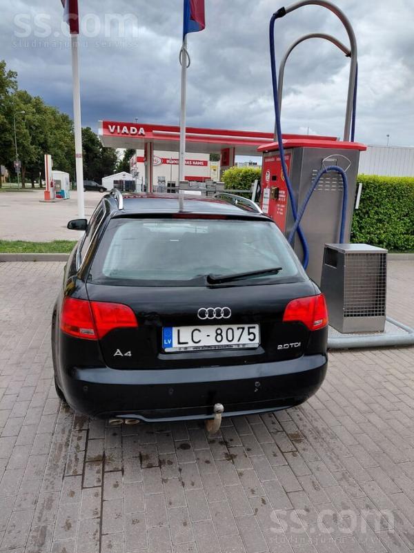Melns Audi A4 2007 Jelgava, ar dzinēja tilpumu 2.00 L un nobraukumu 299 tūkst. km par 2550 €, foto 4 vietnē AUTOMOTO.COM.LV