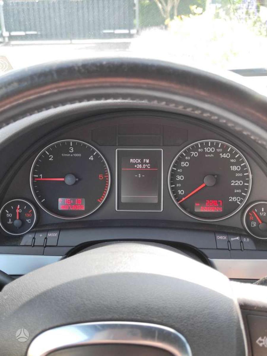 Black Audi A4 2007 in Marijampole, with an engine capacity of 1.97 L and mileage of 220 thousand km for 3500 €, photo 1 on AUTOMOTO.COM.LV