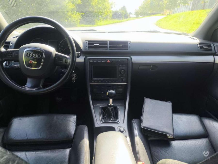 Melns Audi A4 2007 Panevēža, ar dzinēja tilpumu 1.97 L un nobraukumu 362 tūkst. km par 2200 €, foto 14 vietnē AUTOMOTO.COM.LV