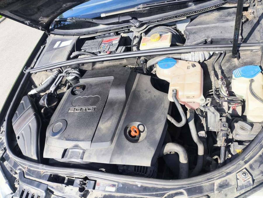 Melns Audi A4 2007 Panevēža, ar dzinēja tilpumu 1.97 L un nobraukumu 362 tūkst. km par 2200 €, foto 18 vietnē AUTOMOTO.COM.LV