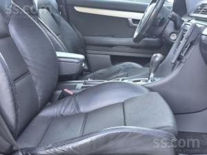 Melns Audi A4 2007 Rīga, ar dzinēja tilpumu 2.00 L un nobraukumu 275 tūkst. km par 3950 €, foto 14 vietnē AUTOMOTO.COM.LV