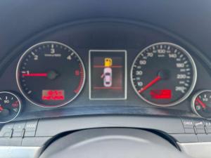 Melns Audi A4 2007 Utena, ar dzinēja tilpumu 1.99 L un nobraukumu 290 tūkst. km par 3100 €, foto 12 vietnē AUTOMOTO.COM.LV