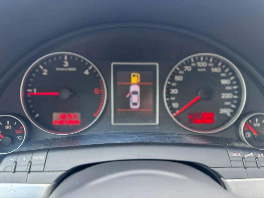 Melns Audi A4 2007 Utena, ar dzinēja tilpumu 1.99 L un nobraukumu 290 tūkst. km par 3100 €, foto 12 vietnē AUTOMOTO.COM.LV
