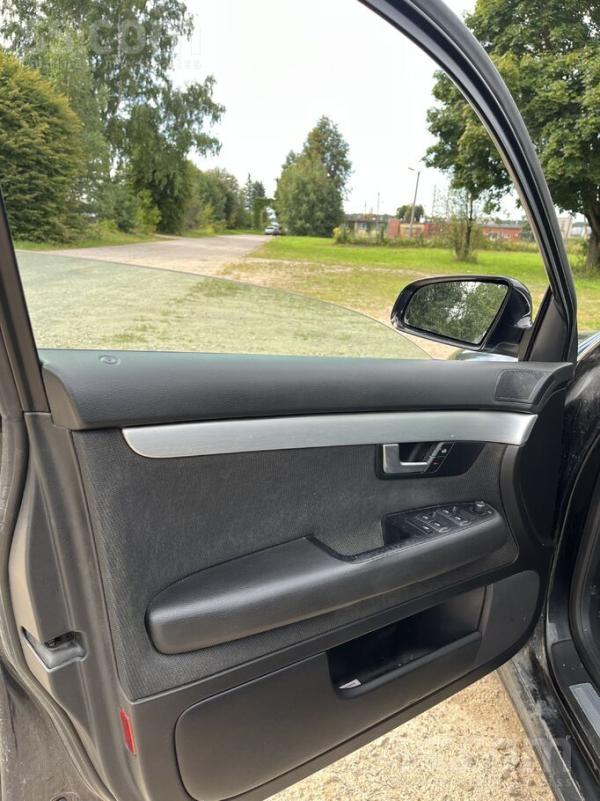 Melns Audi A4 2007 Rīga, ar dzinēja tilpumu 2.00 L un nobraukumu 430 tūkst. km par 1800 €, foto 9 vietnē AUTOMOTO.COM.LV