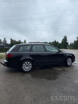 Melns Audi A4 2007 Rīga, ar dzinēja tilpumu 2.00 L un nobraukumu 340 tūkst. km par 1700 €, foto 4 vietnē AUTOMOTO.COM.LV