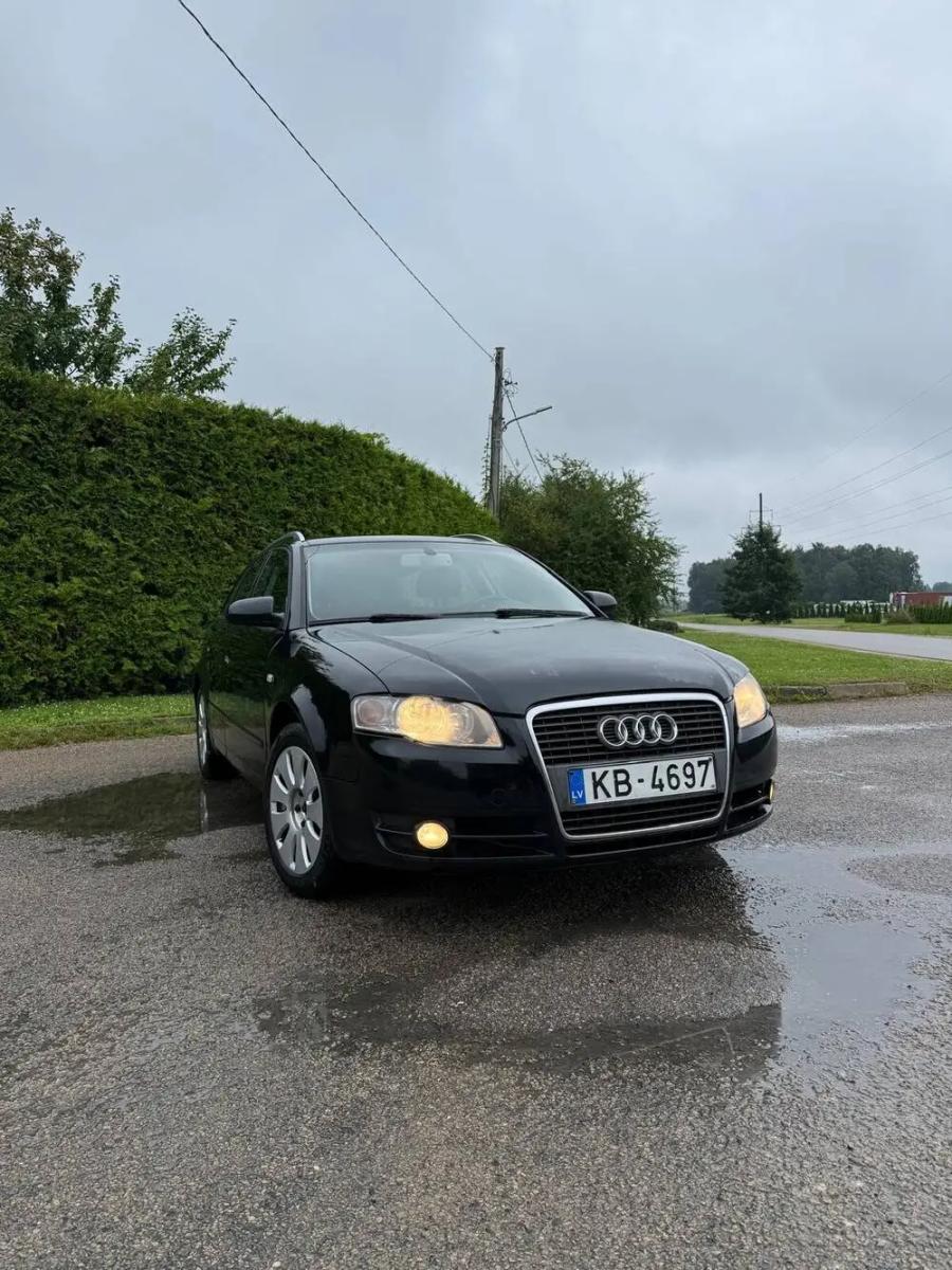 Black Audi A4 2007 in Riga, with an engine capacity of 2.00 L and mileage of 340 thousand km for 1700 €, photo 3 on AUTOMOTO.COM.LV