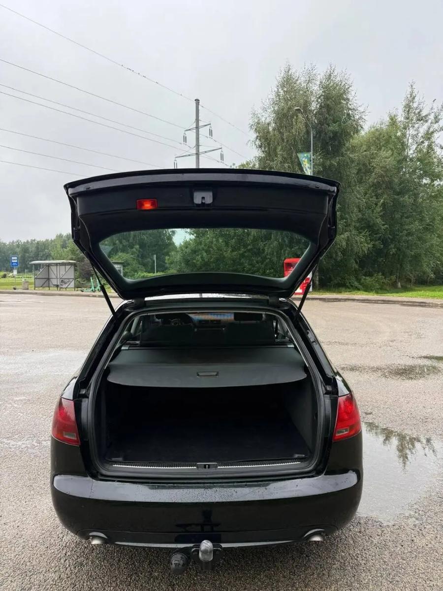 Black Audi A4 2007 in Riga, with an engine capacity of 2.00 L and mileage of 340 thousand km for 1700 €, photo 10 on AUTOMOTO.COM.LV
