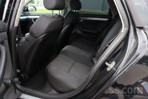 Black Audi A4 2007 in Riga, with an engine capacity of 2.00 L and mileage of 0 thousand km for 1690 €, photo 9 on AUTOMOTO.COM.LV