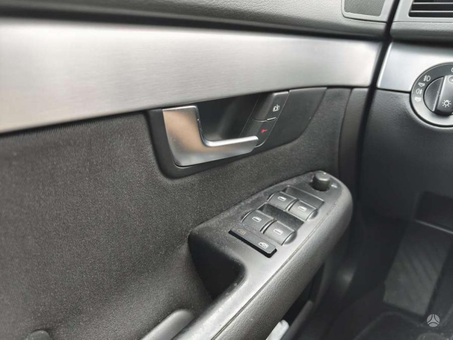 Melns Audi A4 2007 Kauņa, ar dzinēja tilpumu 1.90 L un nobraukumu 239 tūkst. km par 1850 €, foto 7 vietnē AUTOMOTO.COM.LV