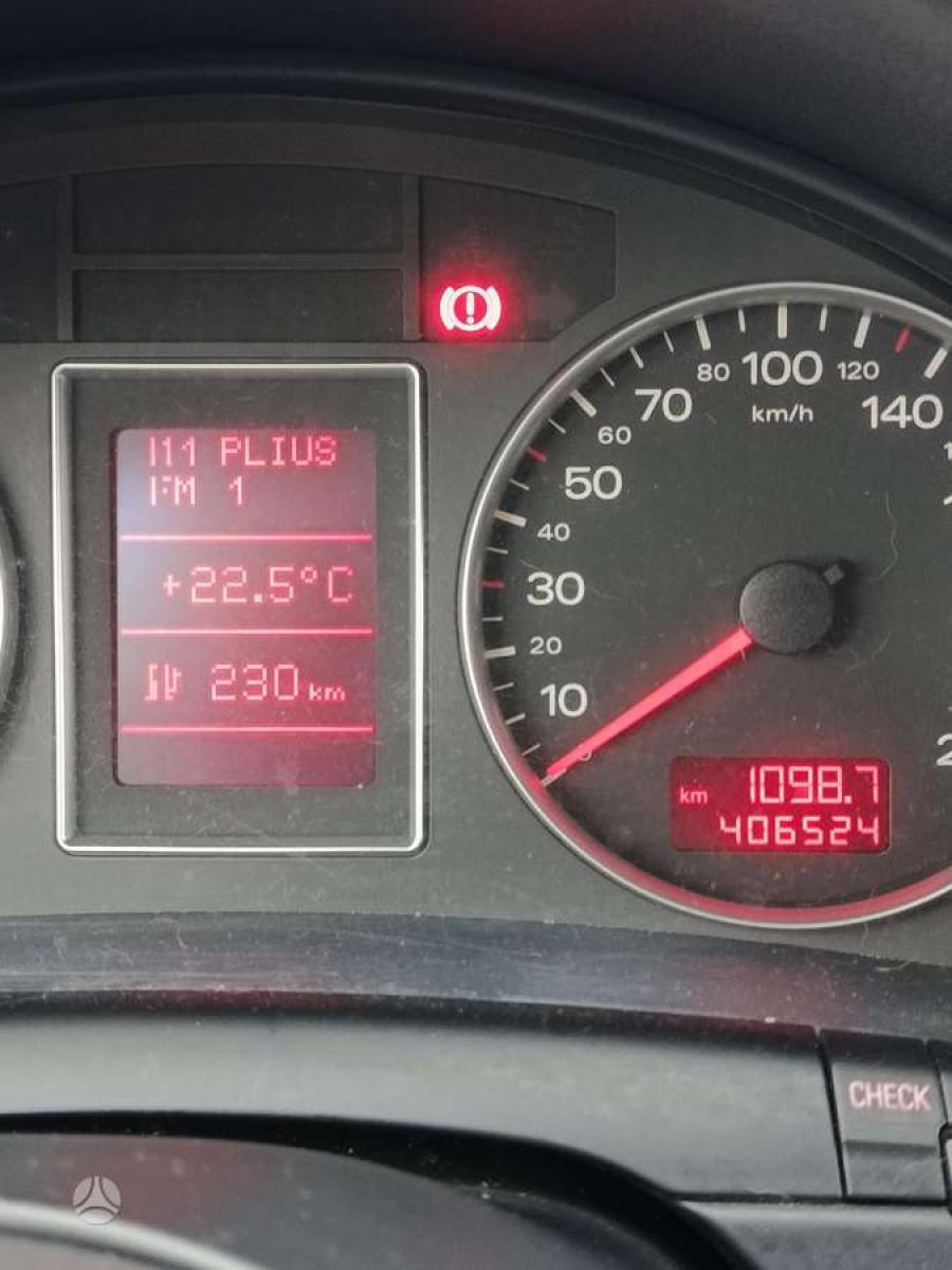 Черный Ауди А4 2007 в Кедайняй, объемом двигателя 1.90 л и пробегом 407 тыс. км за 2850 €, фото 13 на AUTOMOTO.COM.LV
