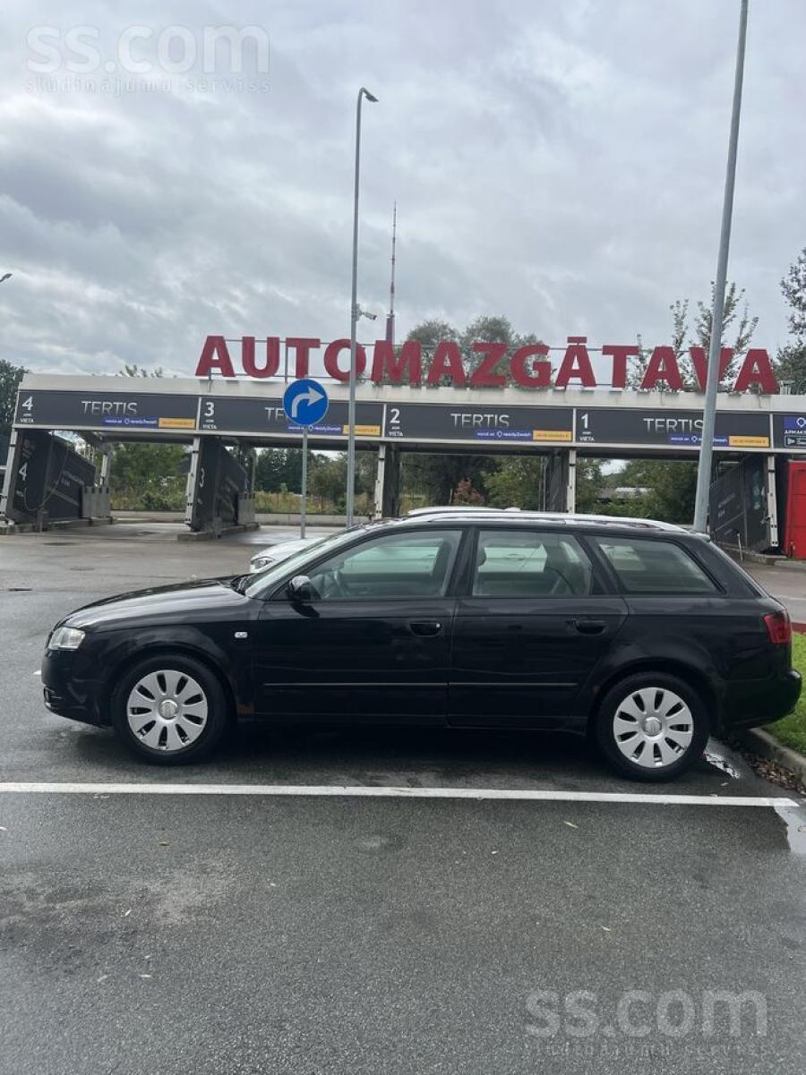 Black Audi A4 2007 in Riga, with an engine capacity of 2.00 L and mileage of 390 thousand km for 1390 €, photo 5 on AUTOMOTO.COM.LV