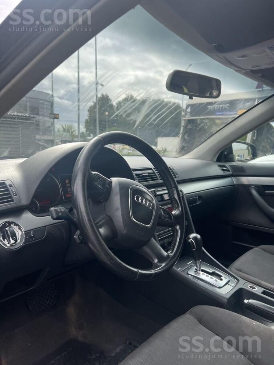 Black Audi A4 2007 in Riga, with an engine capacity of 2.00 L and mileage of 390 thousand km for 1390 €, photo 11 on AUTOMOTO.COM.LV