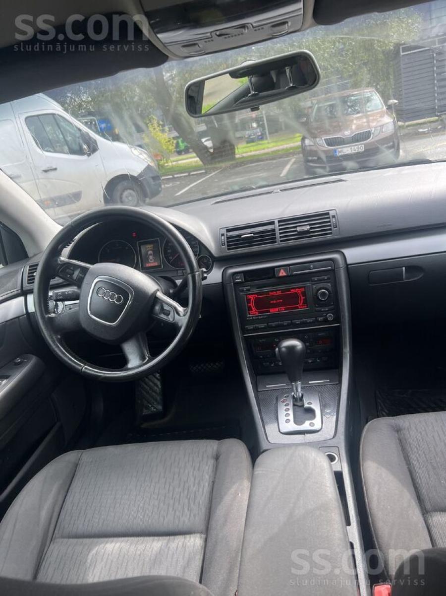 Black Audi A4 2007 in Riga, with an engine capacity of 2.00 L and mileage of 390 thousand km for 1390 €, photo 13 on AUTOMOTO.COM.LV