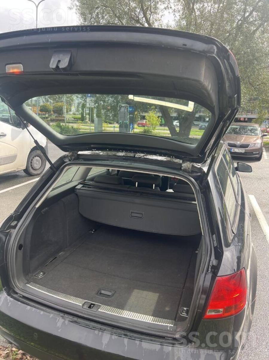 Black Audi A4 2007 in Riga, with an engine capacity of 2.00 L and mileage of 390 thousand km for 1390 €, photo 15 on AUTOMOTO.COM.LV