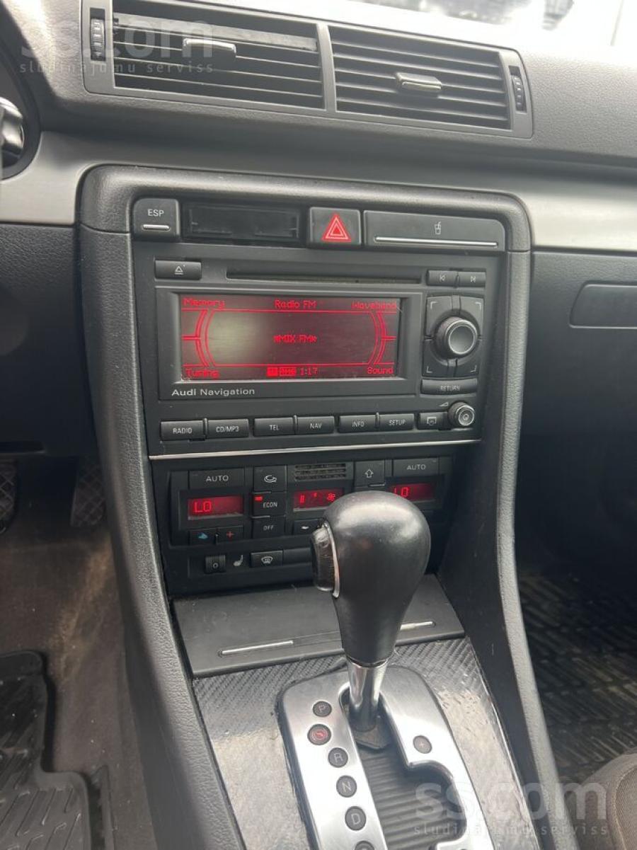 Black Audi A4 2007 in Riga, with an engine capacity of 2.00 L and mileage of 390 thousand km for 1390 €, photo 18 on AUTOMOTO.COM.LV