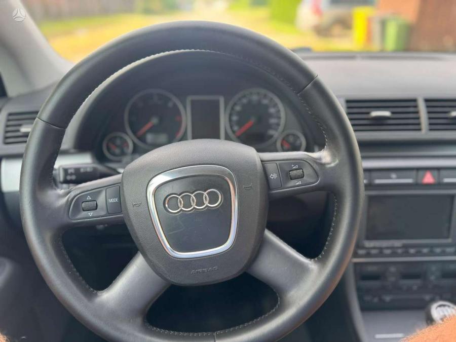Melns Audi A4 2007 Utena, ar dzinēja tilpumu 1.99 L un nobraukumu 290 tūkst. km par 2999 €, foto 11 vietnē AUTOMOTO.COM.LV