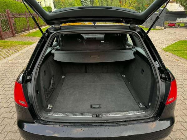 Black Audi A4 2007 in Vilnius, with an engine capacity of 2.70 L and mileage of 320 thousand km for 1950 €, photo 8 on AUTOMOTO.COM.LV