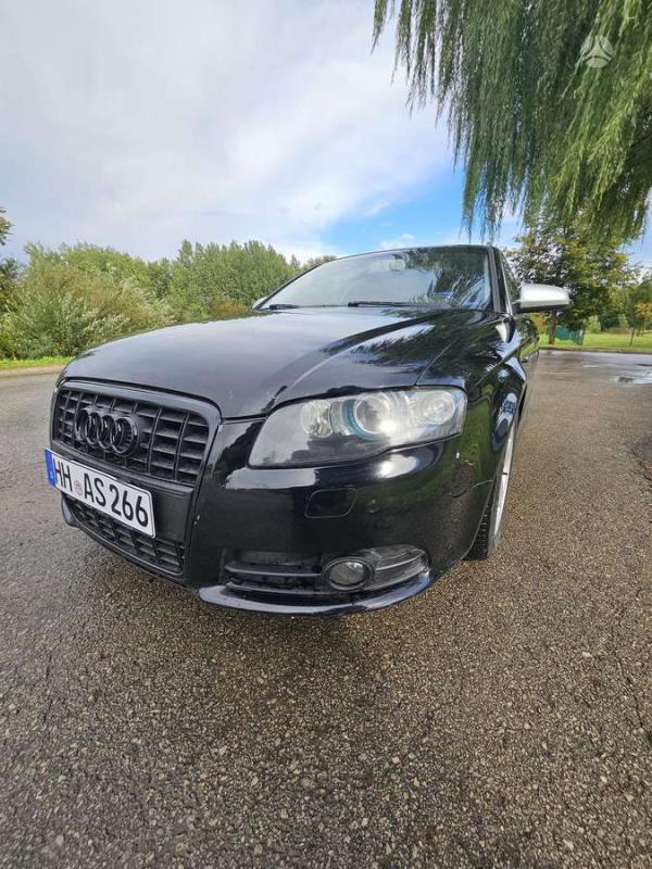Black Audi A4 2007 in Jonava, with an engine capacity of 1.99 L and mileage of 294 thousand km for 2499 €, photo 8 on AUTOMOTO.COM.LV
