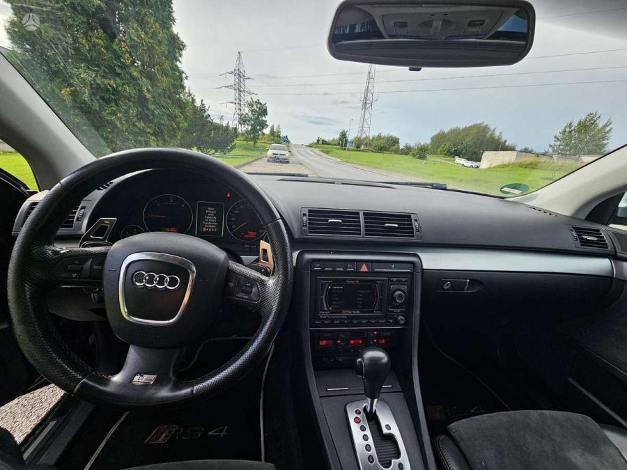 Black Audi A4 2007 in Jonava, with an engine capacity of 1.99 L and mileage of 294 thousand km for 2499 €, photo 11 on AUTOMOTO.COM.LV