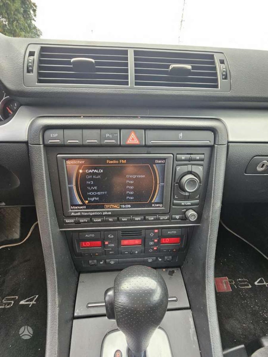 Black Audi A4 2007 in Jonava, with an engine capacity of 1.99 L and mileage of 294 thousand km for 2499 €, photo 12 on AUTOMOTO.COM.LV