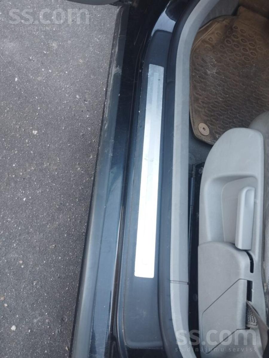Melns Audi A4 2007 Jūrmala, ar dzinēja tilpumu 2.00 L un nobraukumu 345 tūkst. km par 2400 €, foto 12 vietnē AUTOMOTO.COM.LV