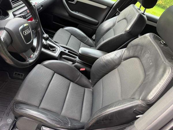 Audi A4 2007 Utena vietnē Melns Audi A4 2007 Utena, ar dzinēja tilpumu 2.00 L un nobraukumu 211 tūkst. km par 3750 €, foto 10 vietnē AUTOMOTO.COM.LV