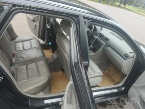 Black Audi A4 2007 in Jurmala, with an engine capacity of 2.00 L and mileage of 345 thousand km for 1950 €, photo 9 on AUTOMOTO.COM.LV