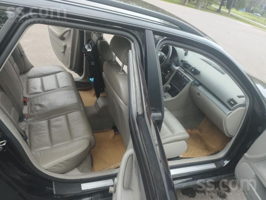 Black Audi A4 2007 in Jurmala, with an engine capacity of 2.00 L and mileage of 345 thousand km for 1950 €, photo 9 on AUTOMOTO.COM.LV