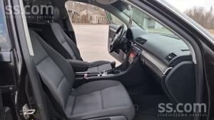 Black Audi A4 2007 in Daugavpils, with an engine capacity of 2.00 L and mileage of 331 thousand km for 3100 €, photo 12 on AUTOMOTO.COM.LV