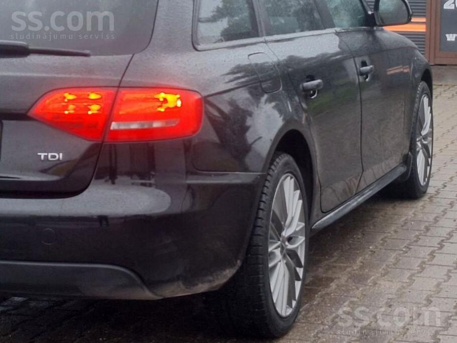 Black Audi A4 2008 in Cesis, with an engine capacity of 2.00 L and mileage of 308 thousand km for 5650 €, photo 9 on AUTOMOTO.COM.LV