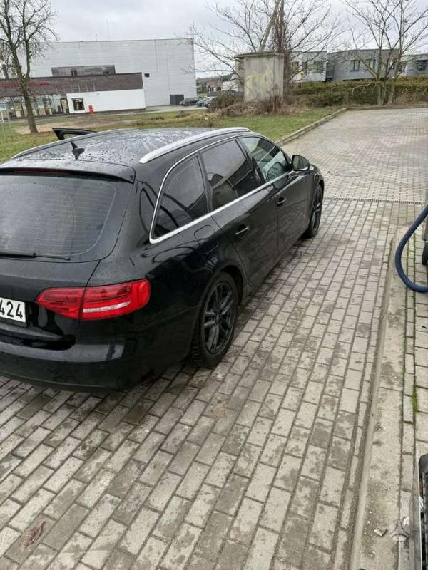 Black Audi A4 2008 in Kaunas, with an engine capacity of 1.97 L and mileage of 293 thousand km for 4500 €, photo 9 on AUTOMOTO.COM.LV