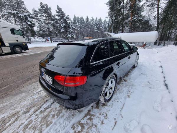 Black Audi A4 2008 in Vilnius, with an engine capacity of 2.70 L and mileage of 345 thousand km for 2700 €, photo 4 on AUTOMOTO.COM.LV