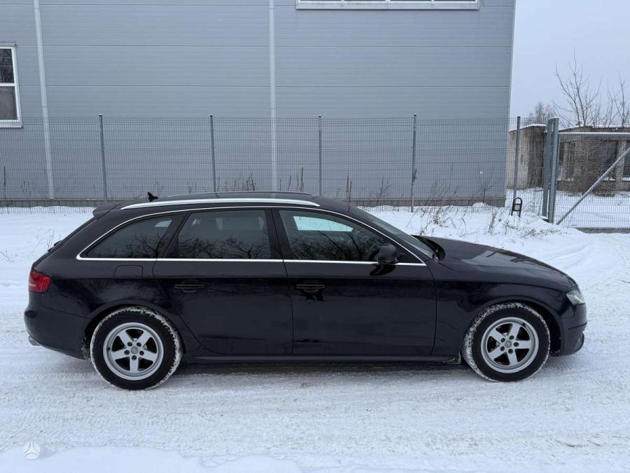 Black Audi A4 2008 in Vilnius, with an engine capacity of 2.97 L and mileage of 279 thousand km for 3200 €, photo 4 on AUTOMOTO.COM.LV