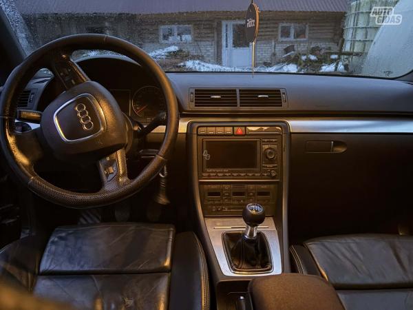 Black Audi A4 2008 in Kaunas, with an engine capacity of 2.00 L and mileage of 271 thousand km for 2750 €, photo 3 on AUTOMOTO.COM.LV