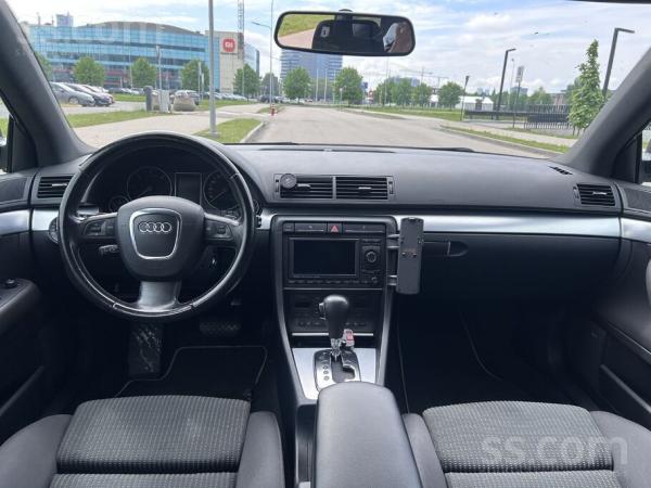 Black Audi A4 2008 in Riga, with an engine capacity of 2.00 L and mileage of 286 thousand km for 4250 €, photo 3 on AUTOMOTO.COM.LV
